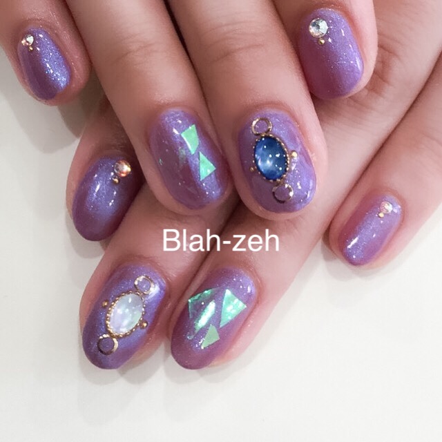 タマムシ色×ガラスビジューネイル☆ | Blah-zeh ブラゼ｜錦糸町店